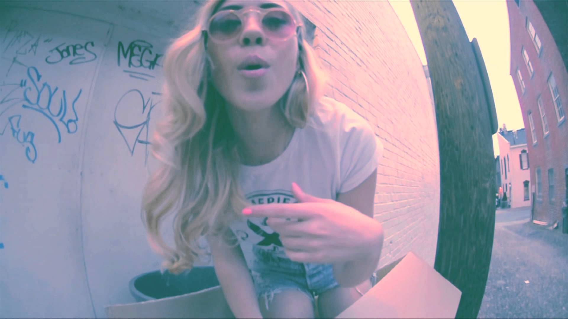 Kali Uchis Wallpapers - Top Free Kali Uchis Backgrounds - WallpaperAccess