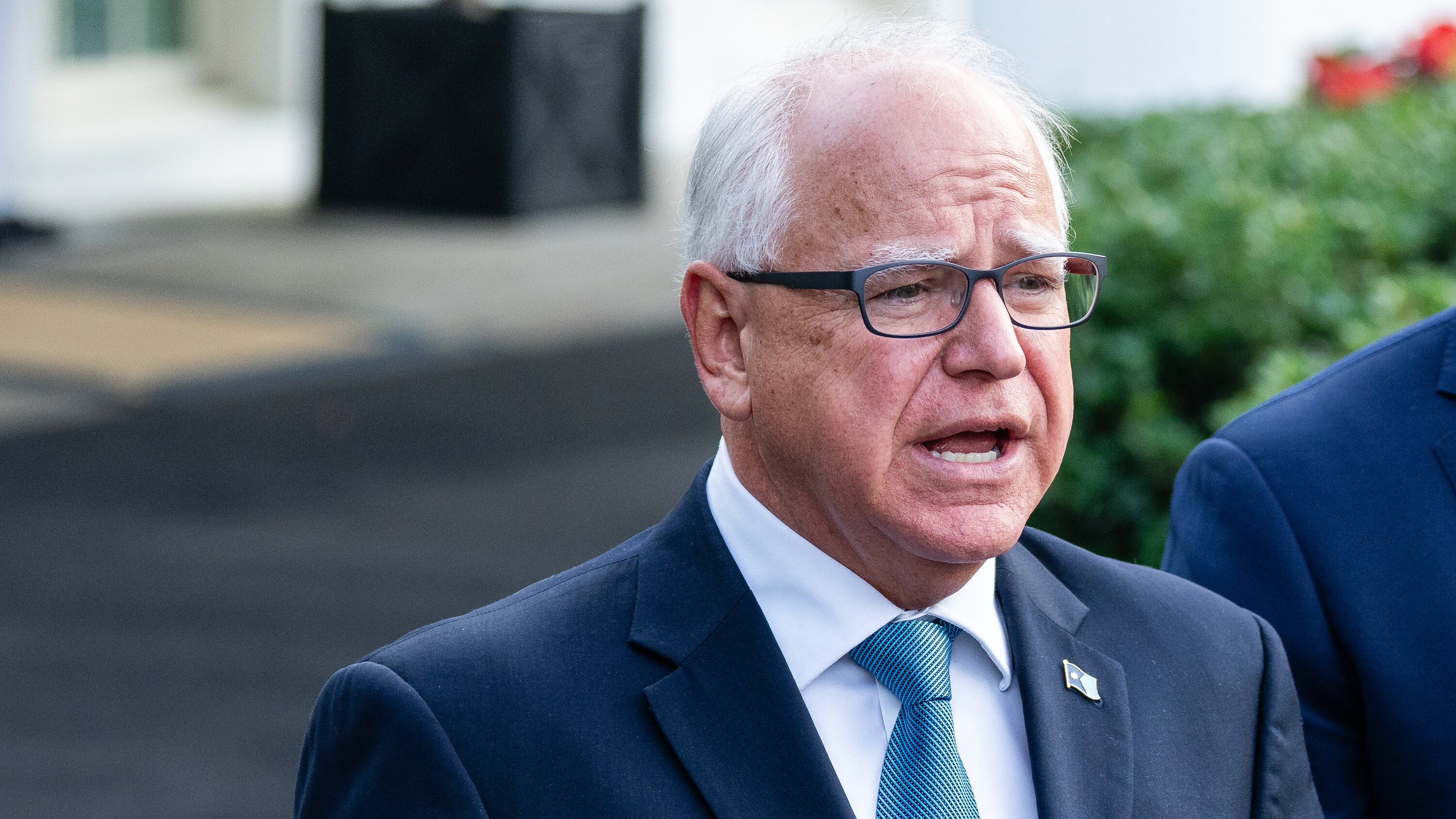 Tim Walz Wallpapers - Top Free Tim Walz Backgrounds - WallpaperAccess