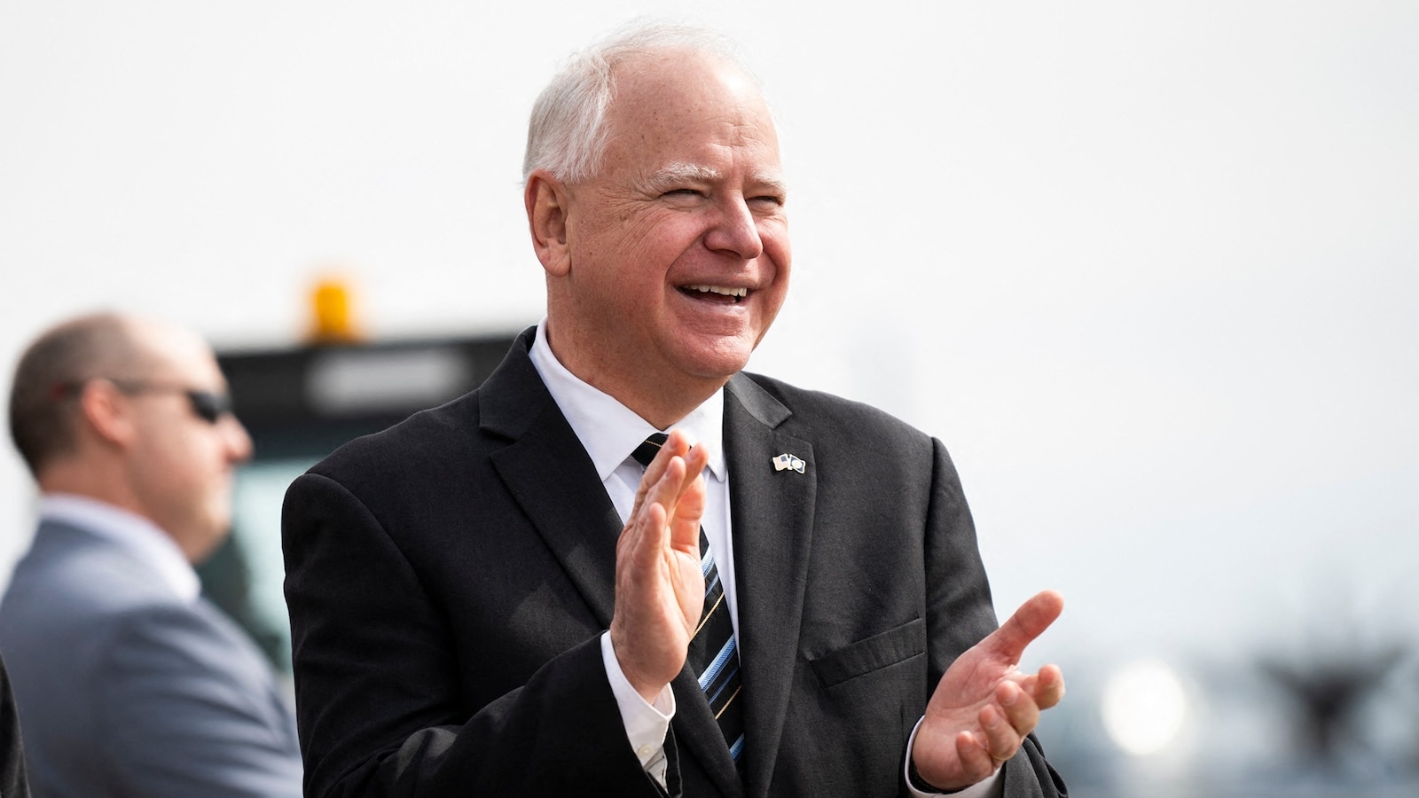 Tim Walz Wallpapers - Top Free Tim Walz Backgrounds - WallpaperAccess