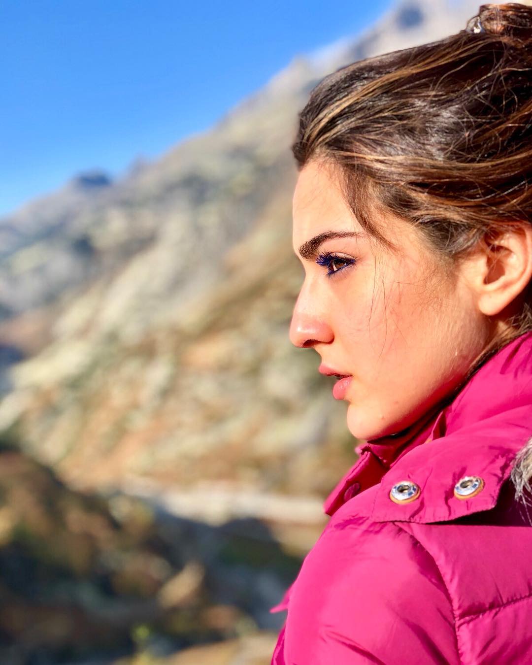 Sara Ali Khan Wallpapers - Top Free Sara Ali Khan Backgrounds ...