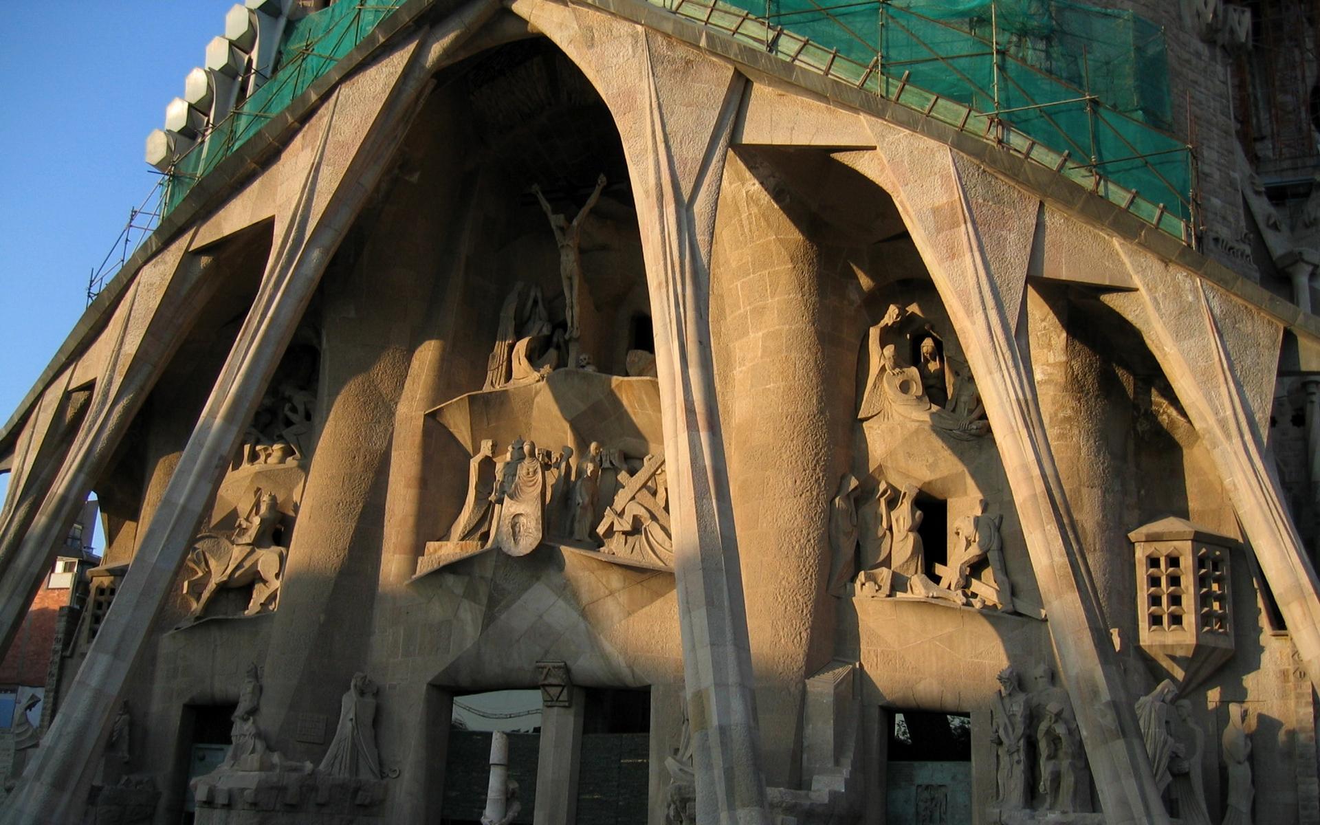 Gaudi Wallpapers - Top Free Gaudi Backgrounds - WallpaperAccess