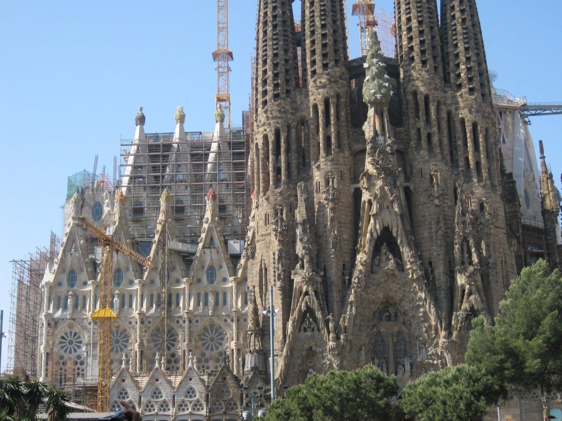 Gaudi Wallpapers - Top Free Gaudi Backgrounds - WallpaperAccess