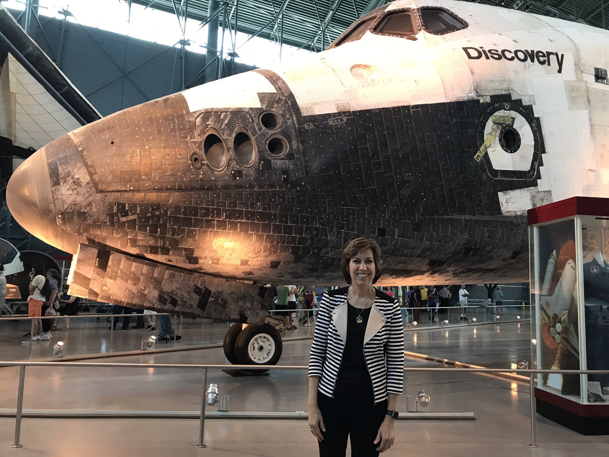 Ellen Ochoa Wallpapers - Top Free Ellen Ochoa Backgrounds - WallpaperAccess