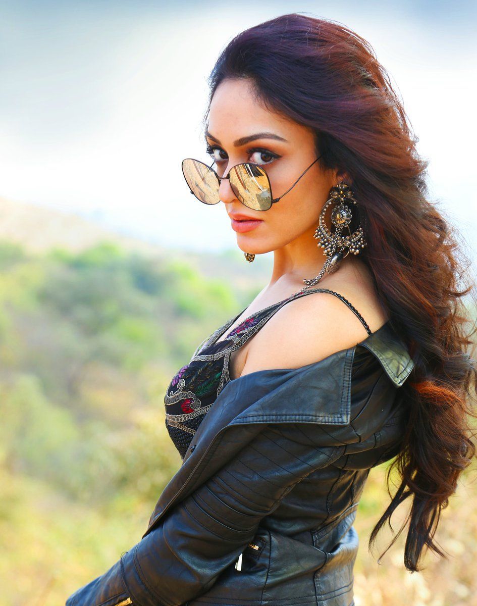 Khushali Kumar Wallpapers - Top Free Khushali Kumar Backgrounds ...