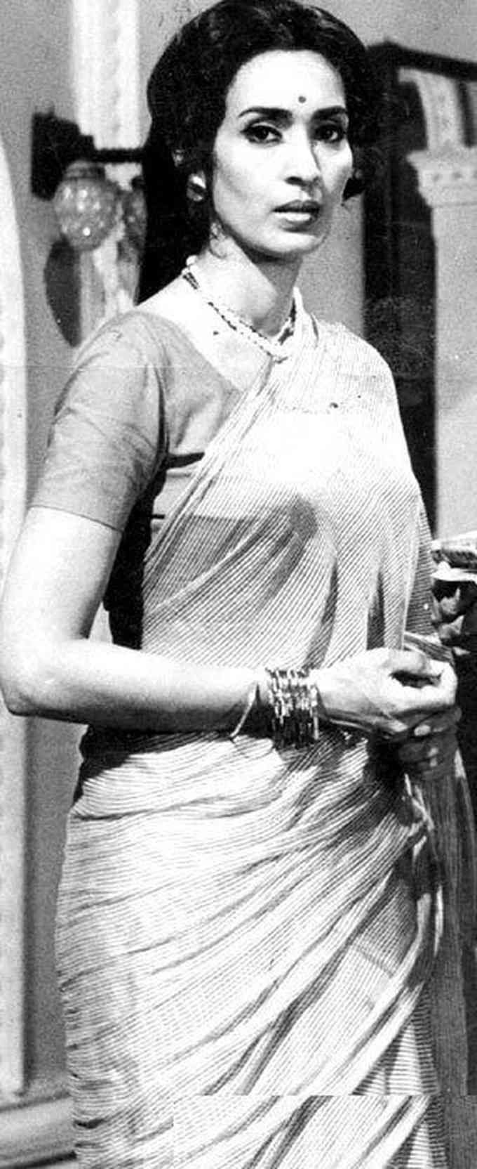 Nutan Wallpapers - Top Free Nutan Backgrounds - WallpaperAccess