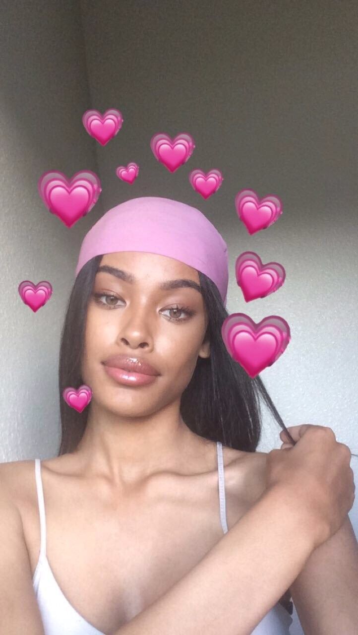 Light Skin Girl Wallpapers - Top Free Light Skin Girl Backgrounds ...