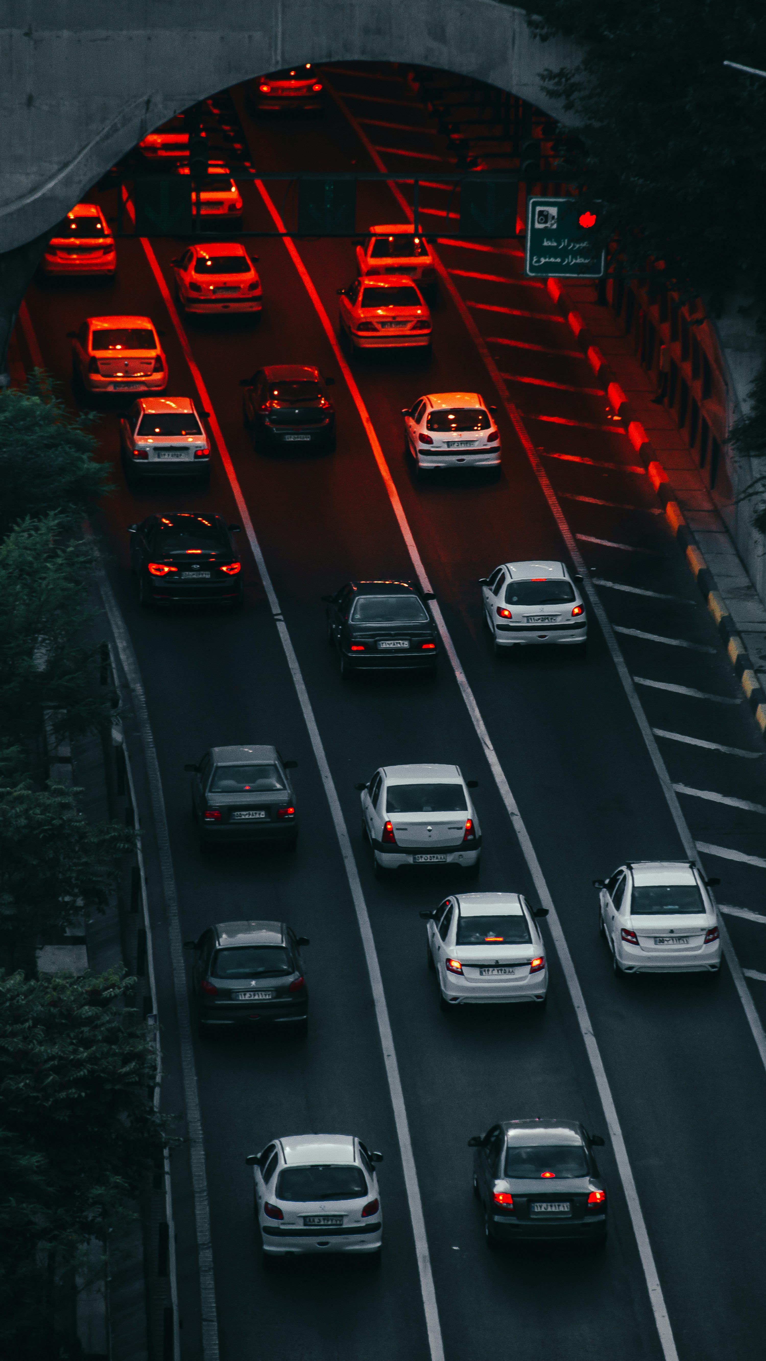 Cars On Highway Wallpapers - Top Free Cars On Highway Backgrounds ...