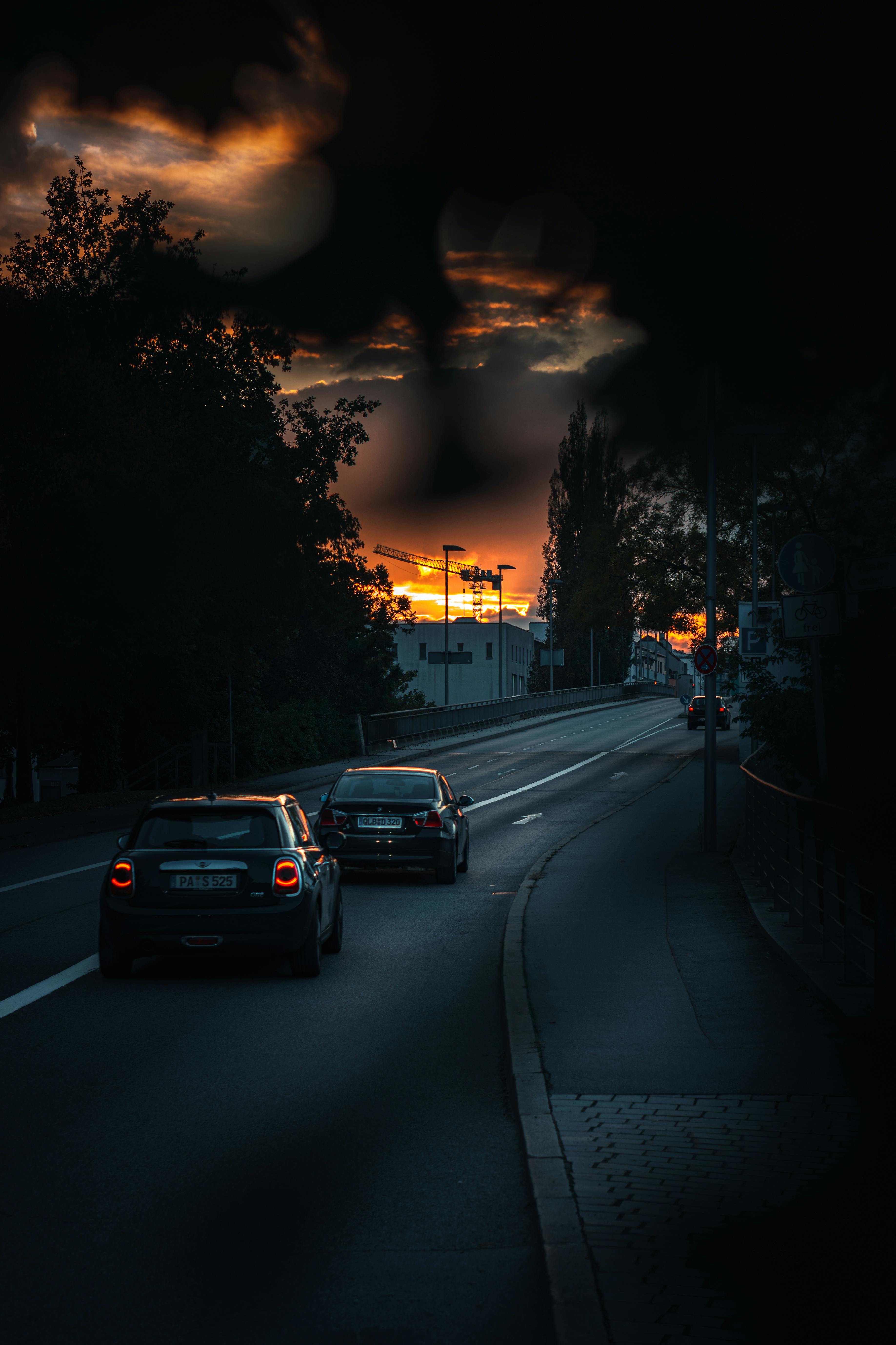 Cars On Highway Wallpapers - Top Free Cars On Highway Backgrounds ...