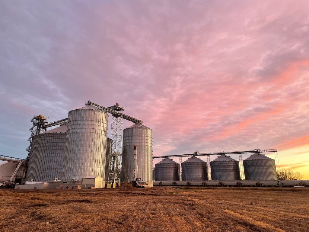 Silo Wallpapers - Top Free Silo Backgrounds - WallpaperAccess