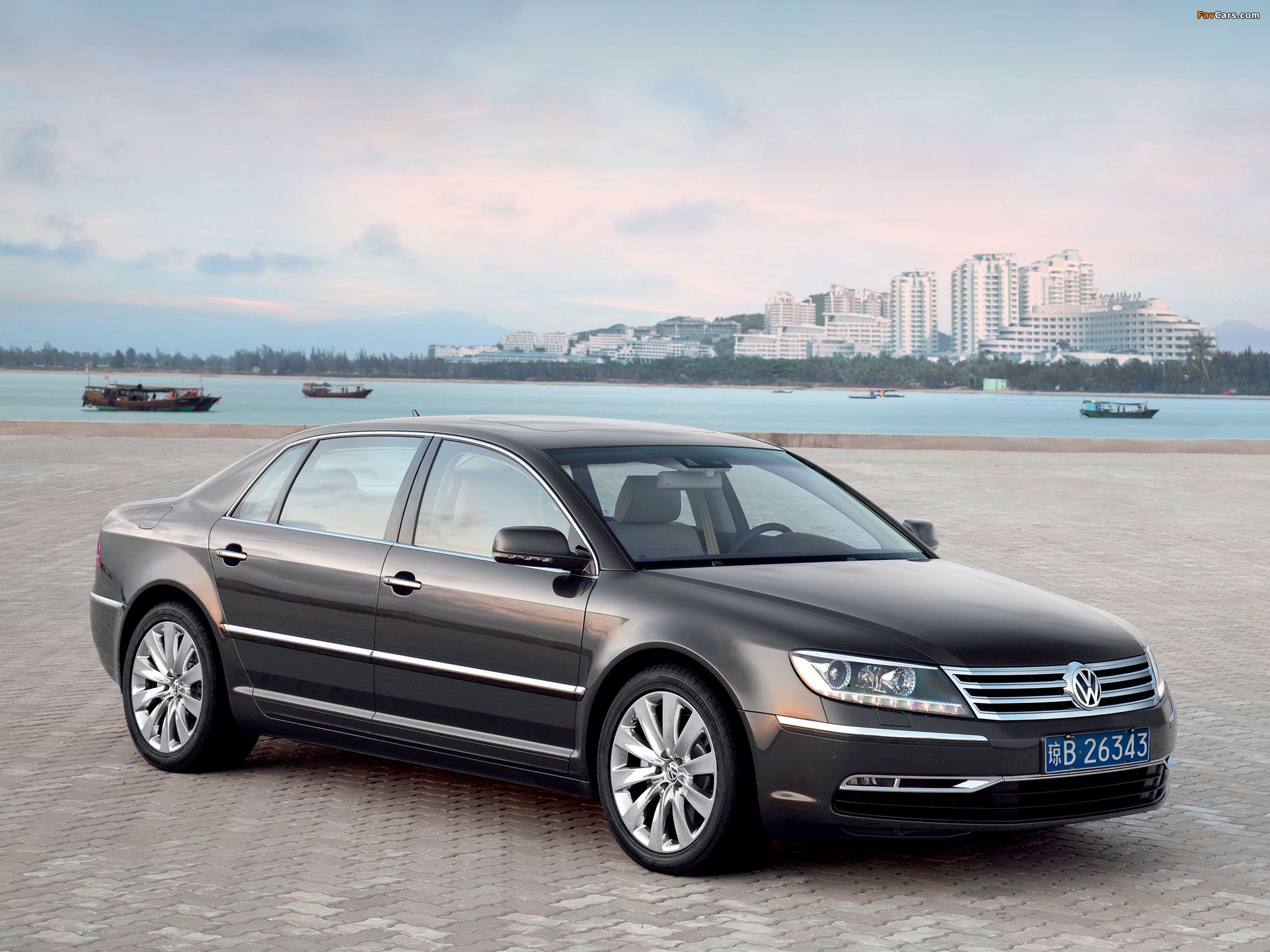 Volkswagen Phaeton Wallpapers - Top Free Volkswagen Phaeton Backgrounds ...