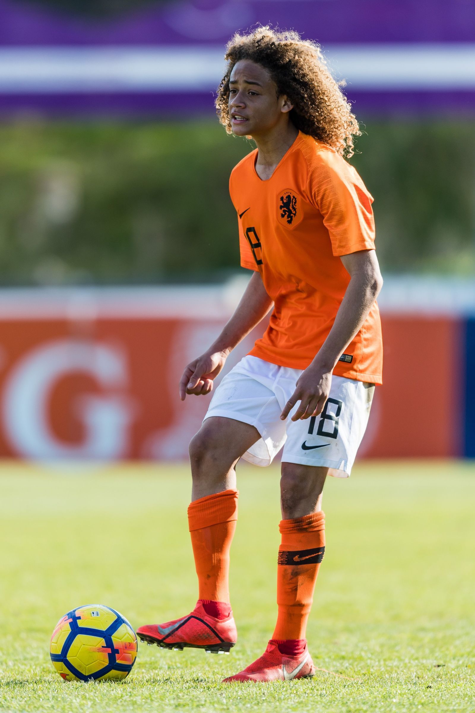 Xavi Simons Wallpapers - Top Free Xavi Simons Backgrounds - WallpaperAccess