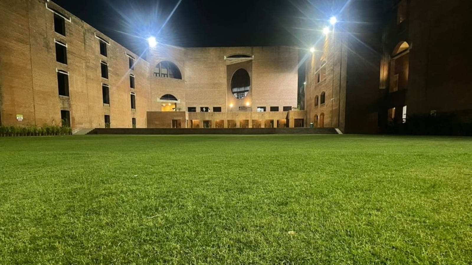 Iim Wallpapers - Top Free Iim Backgrounds - WallpaperAccess