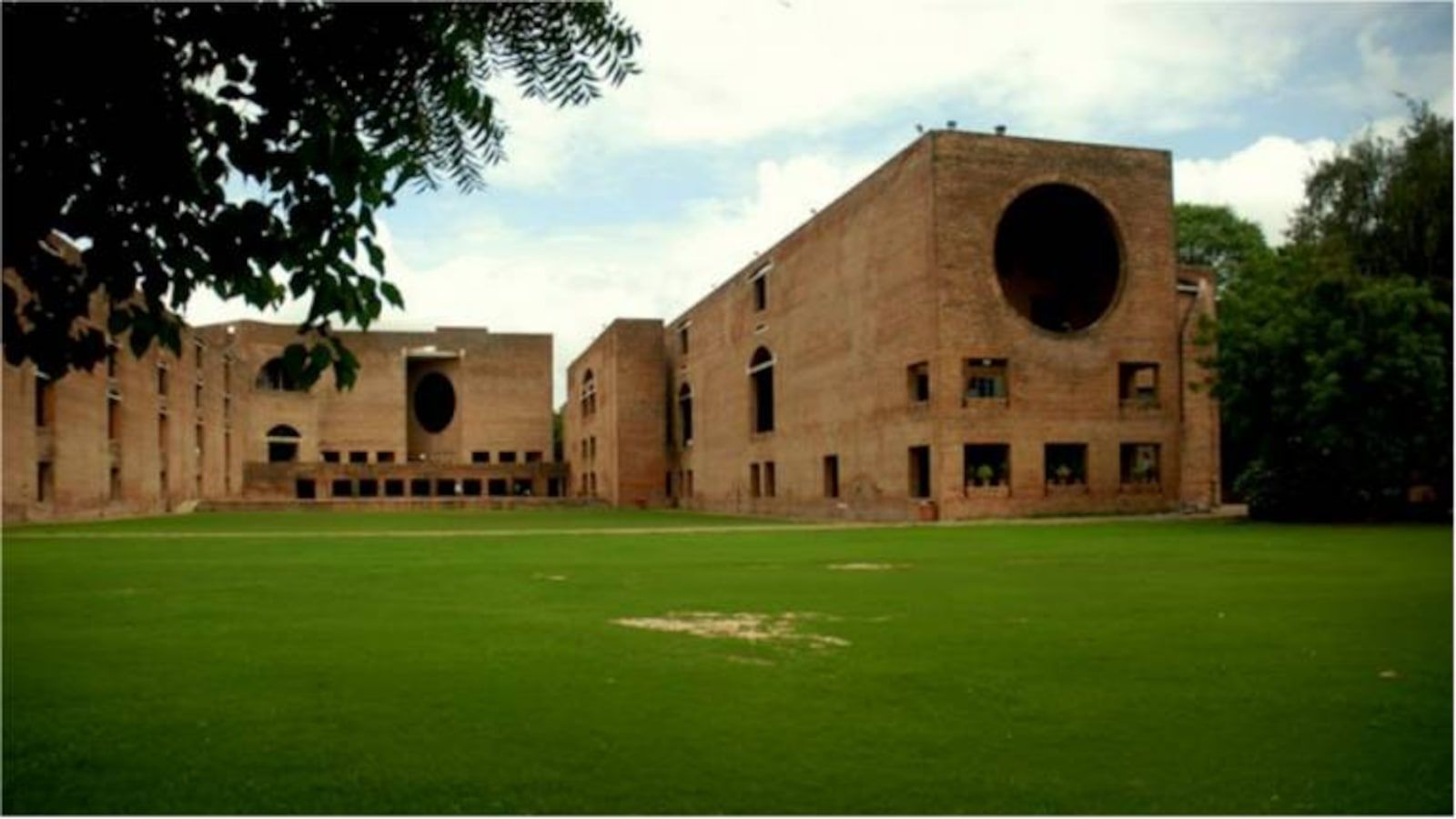 Iim Wallpapers - Top Free Iim Backgrounds - WallpaperAccess