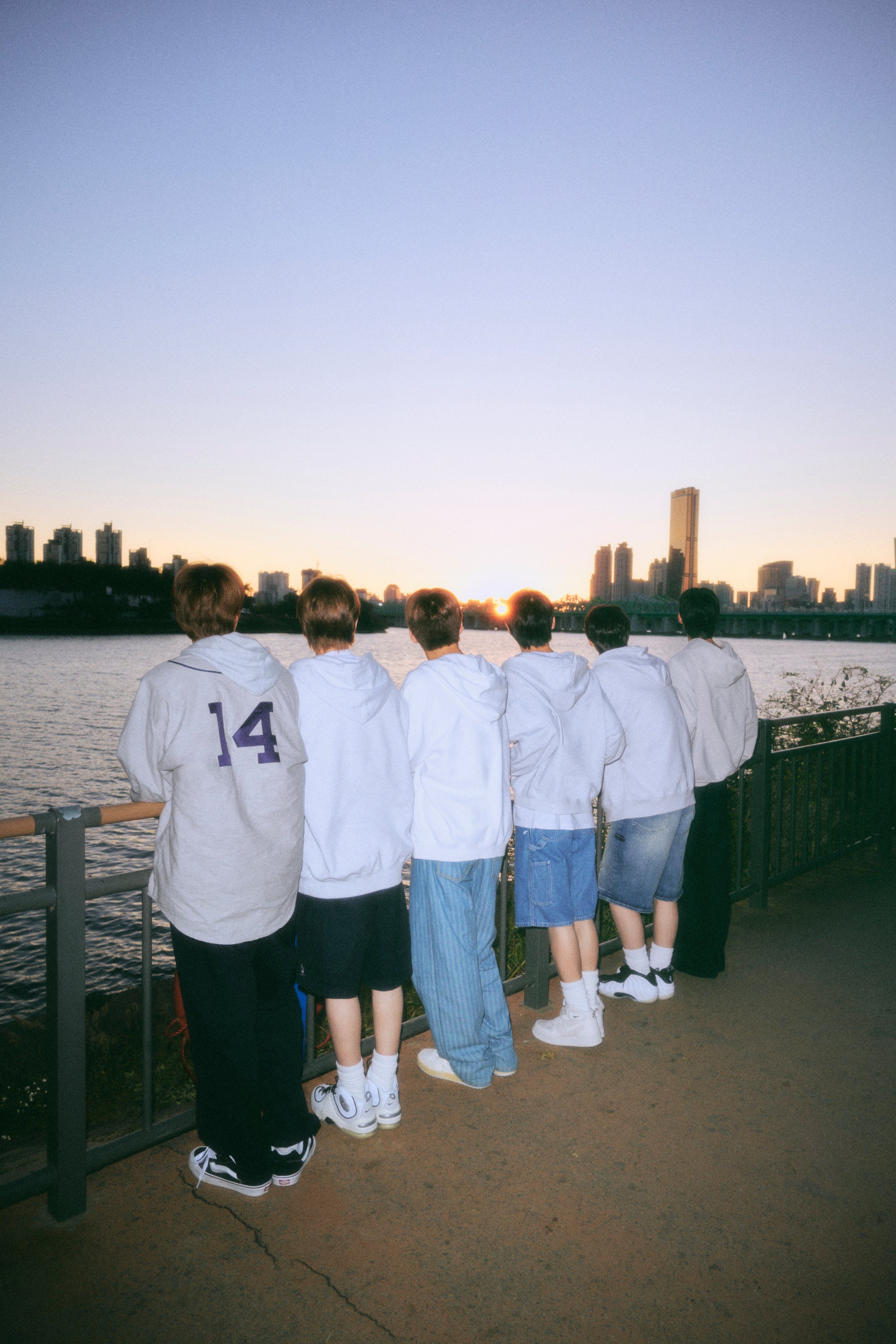 TWS Wallpapers - Top Free TWS Backgrounds - WallpaperAccess