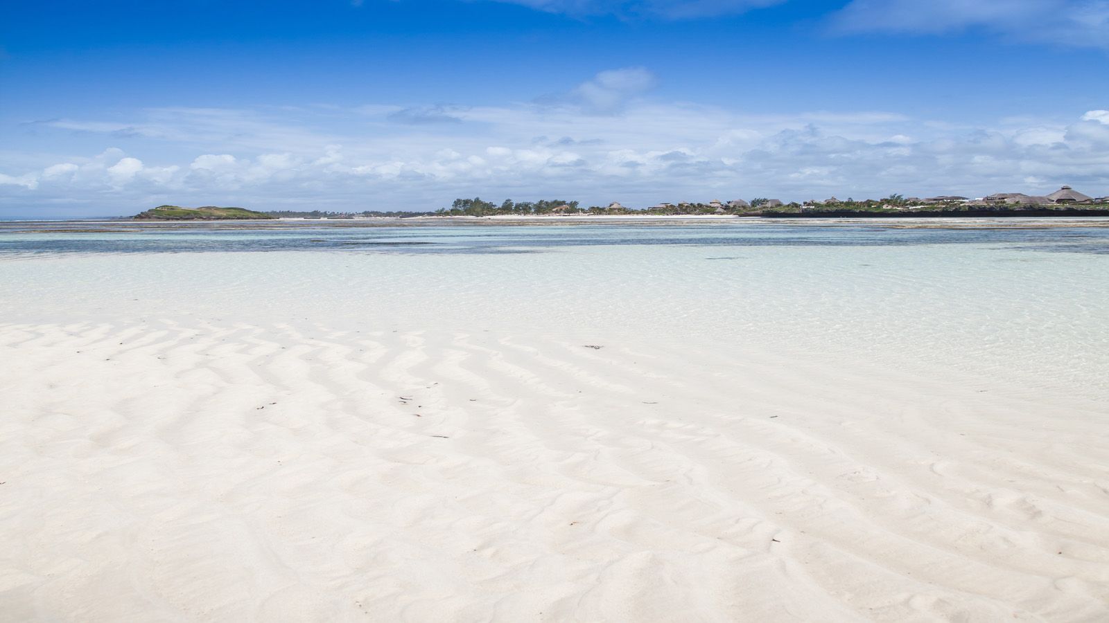 Lamu Wallpapers - Top Free Lamu Backgrounds - WallpaperAccess