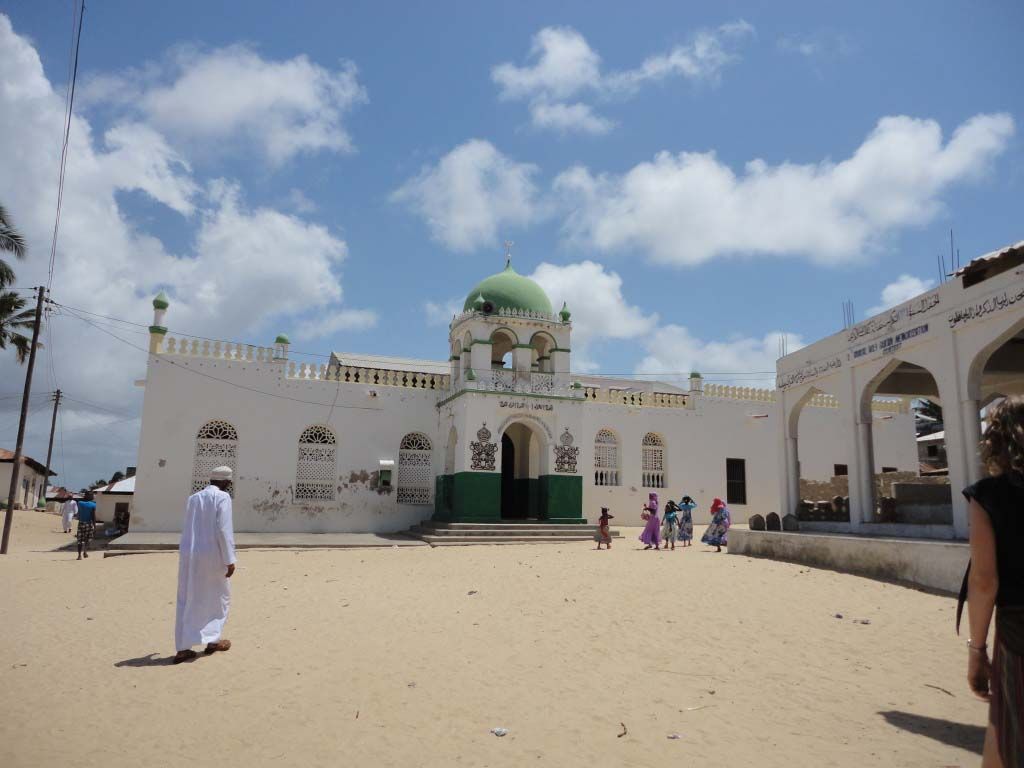 Lamu Wallpapers - Top Free Lamu Backgrounds - WallpaperAccess