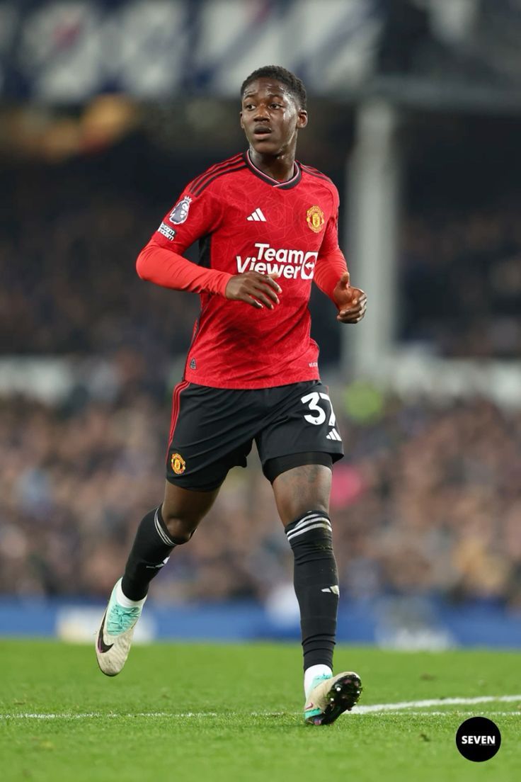 Kobbie Mainoo Wallpapers - Top Free Kobbie Mainoo Backgrounds ...