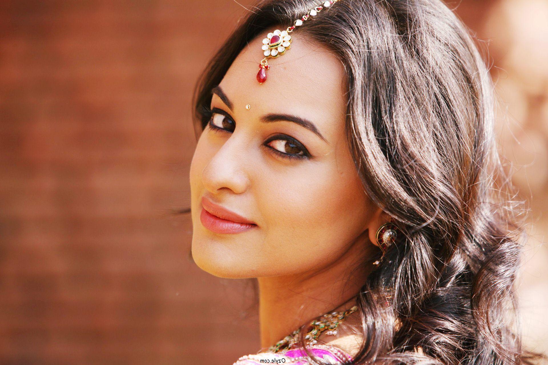 Sonakshi Sinha HD Wallpapers - Top Free Sonakshi Sinha HD Backgrounds ...