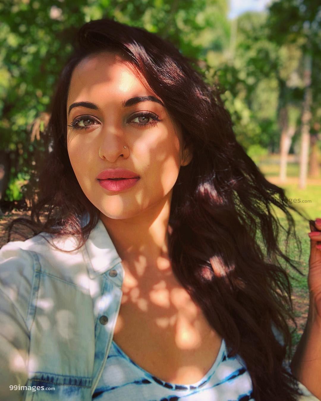 Sonakshi Sinha HD Wallpapers - Top Free Sonakshi Sinha HD Backgrounds ...