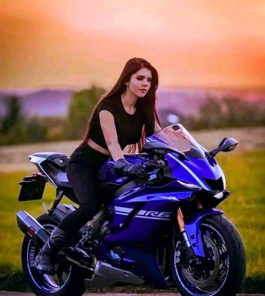 Lady Biker Wallpapers - Top Free Lady Biker Backgrounds - WallpaperAccess