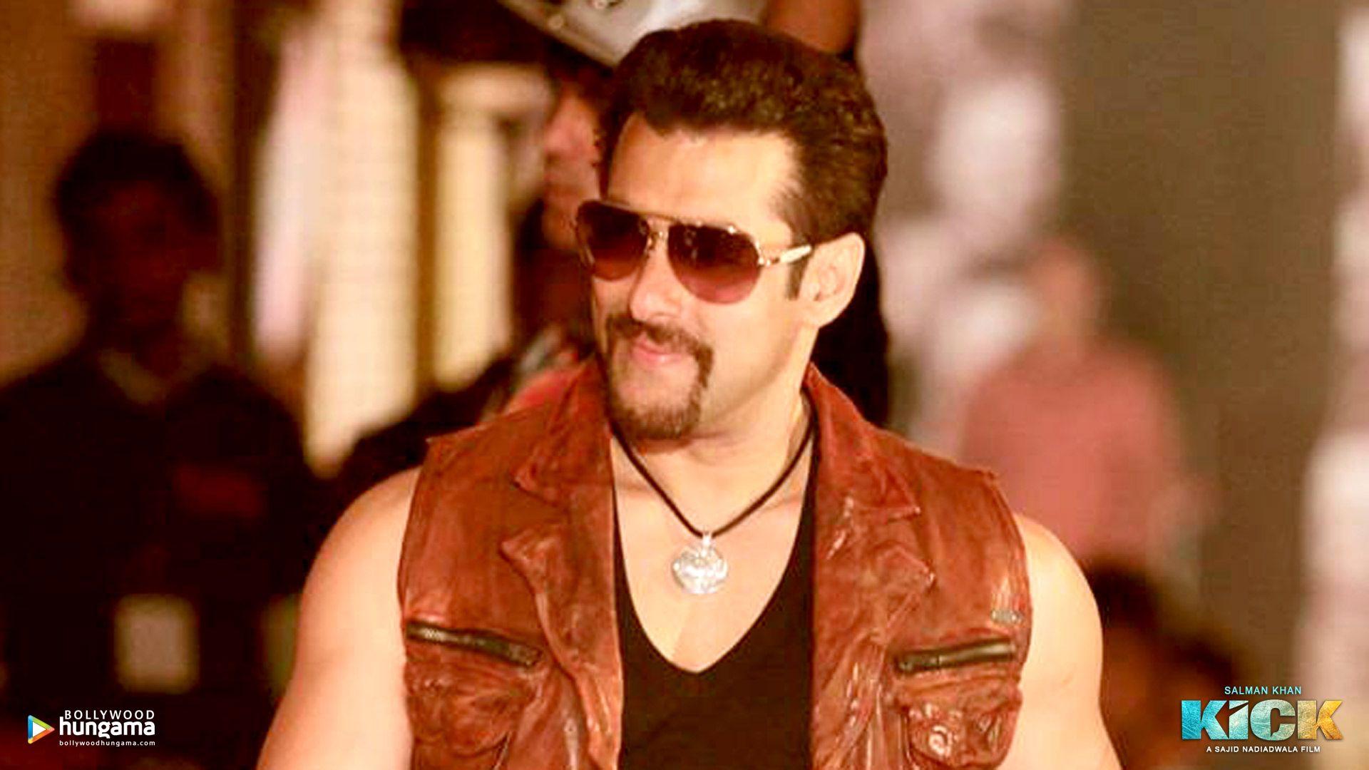 Kick Wallpapers - Top Free Kick Backgrounds - WallpaperAccess