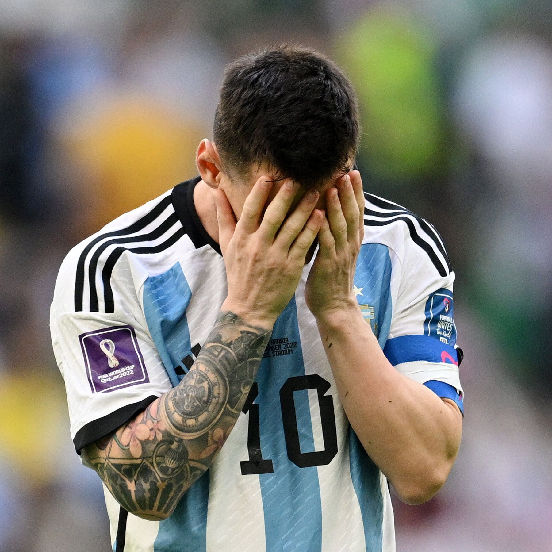 Messi Sad Wallpapers - Top Free Messi Sad Backgrounds - WallpaperAccess