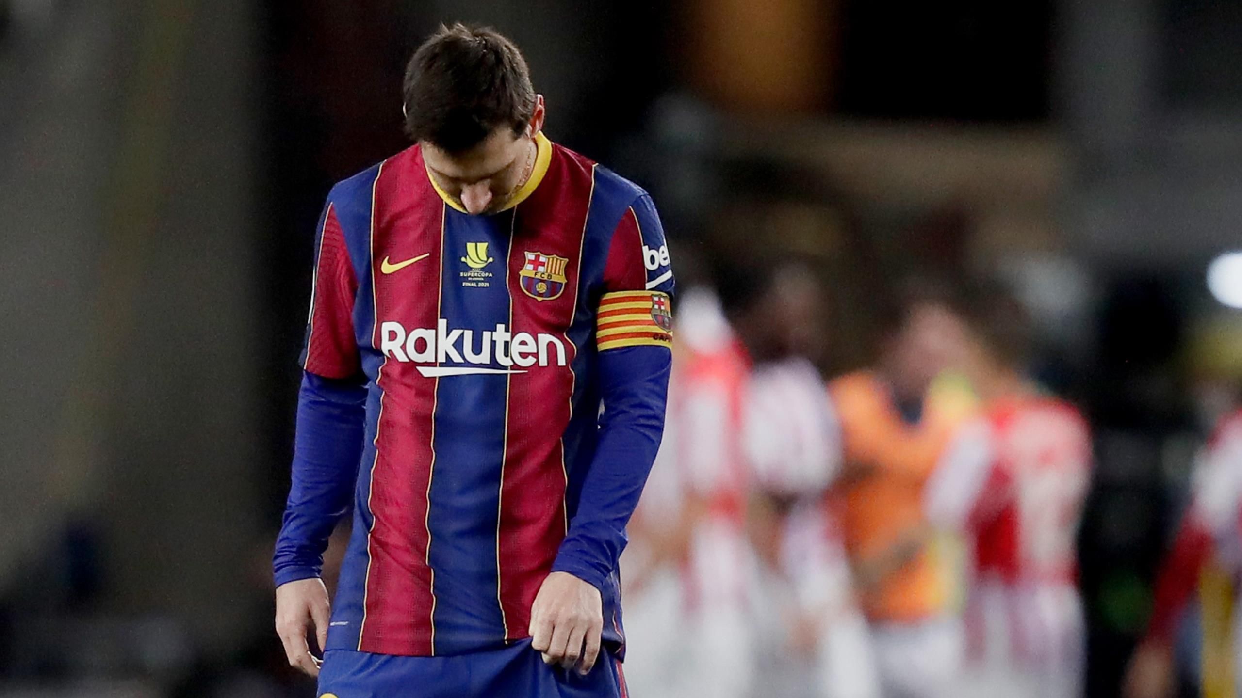 Messi Sad Wallpapers - Top Free Messi Sad Backgrounds - WallpaperAccess