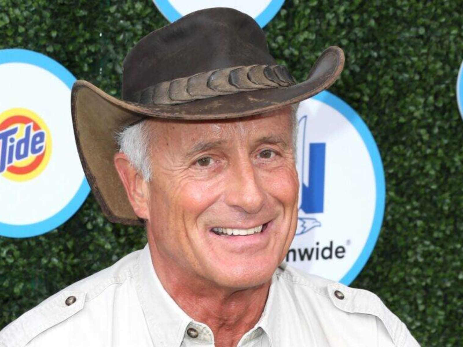 Jack Hanna Wallpapers - Top Free Jack Hanna Backgrounds - WallpaperAccess