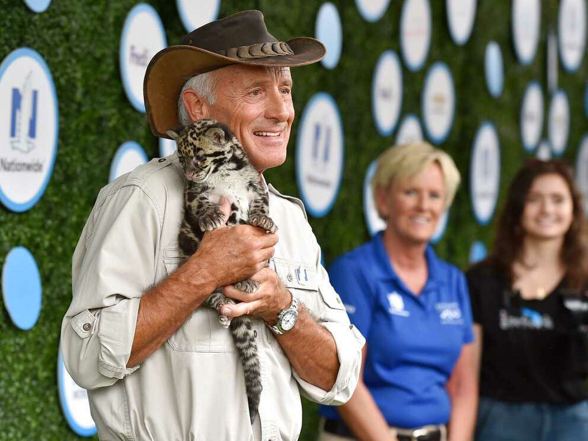 Jack Hanna Wallpapers - Top Free Jack Hanna Backgrounds - WallpaperAccess