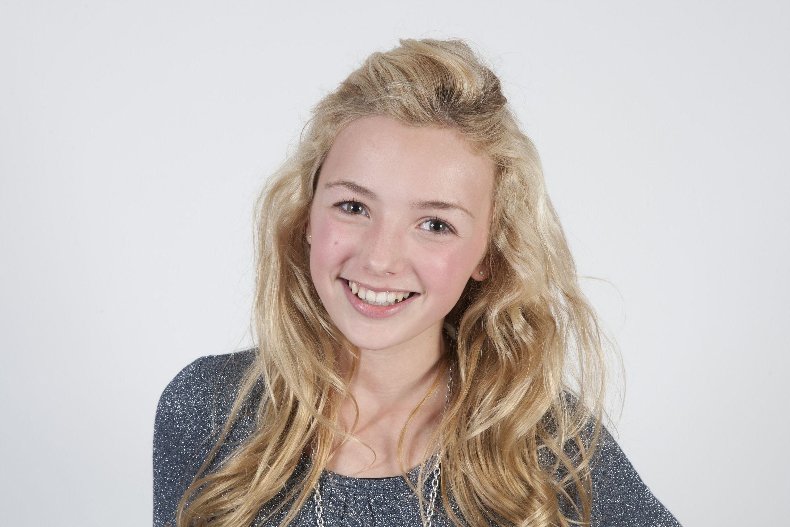 Peyton List Wallpapers - Top Free Peyton List Backgrounds - WallpaperAccess