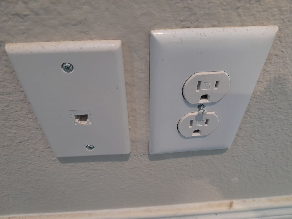 Plug Wallpapers - Top Free Plug Backgrounds - WallpaperAccess