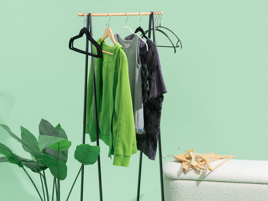 Hanger Wallpapers - Top Free Hanger Backgrounds - WallpaperAccess