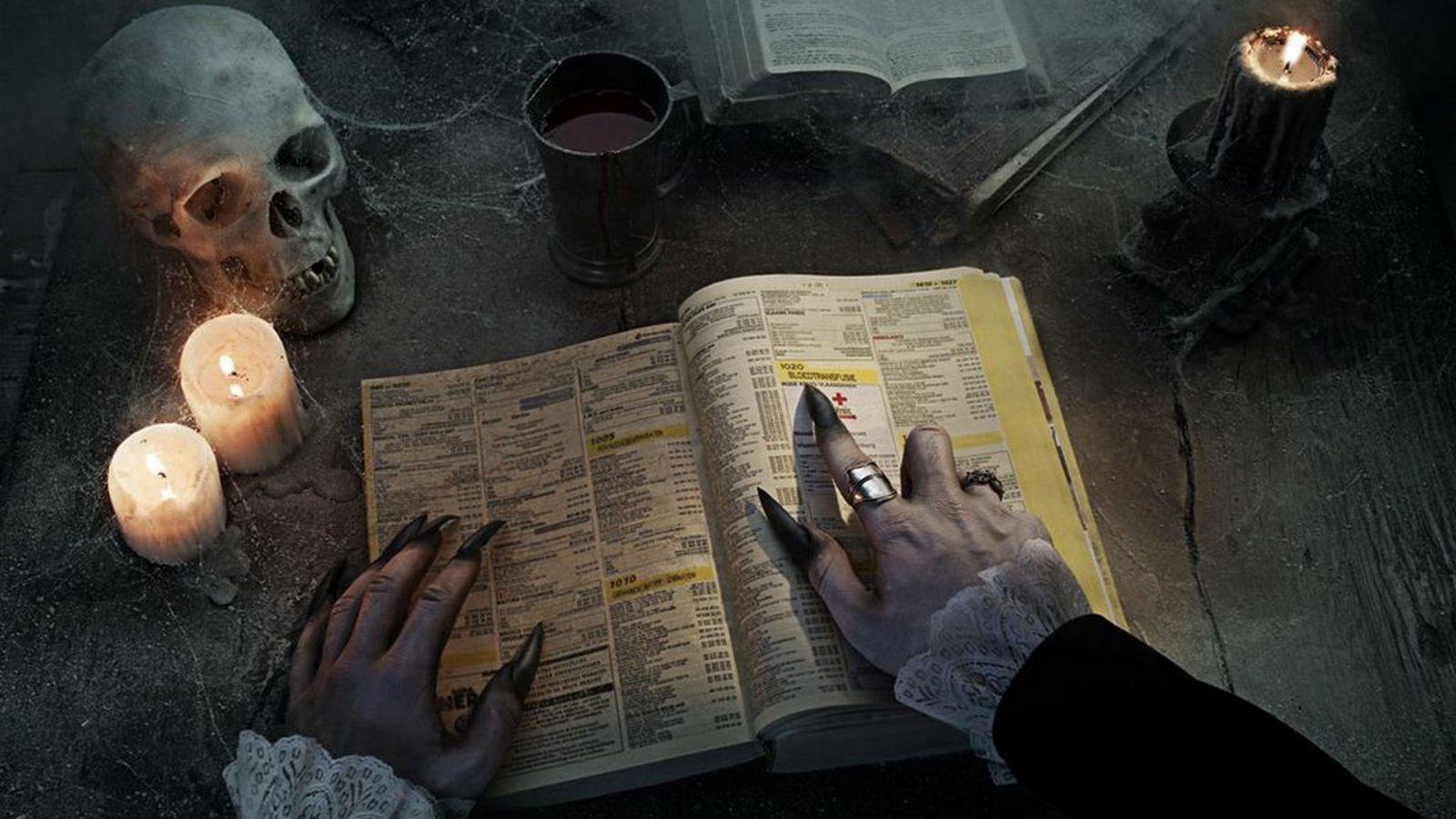 Halloween Vampire Wallpapers - Top Free Halloween Vampire Backgrounds ...