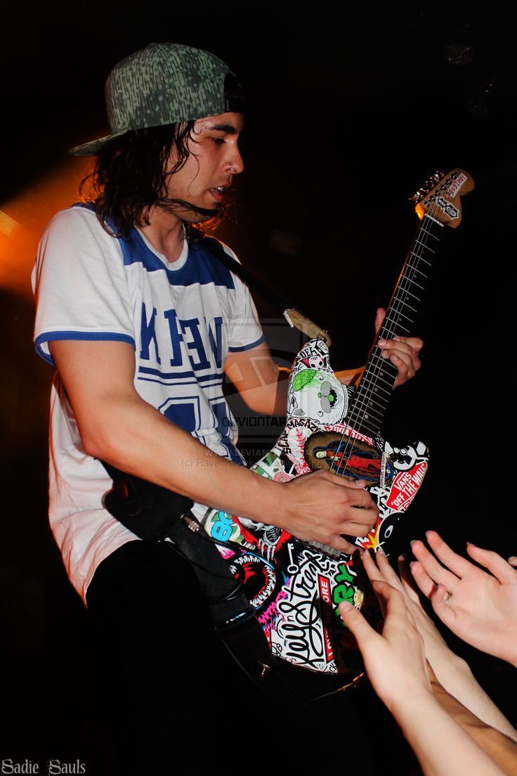 Vic Fuentes Wallpapers - Top Free Vic Fuentes Backgrounds - WallpaperAccess