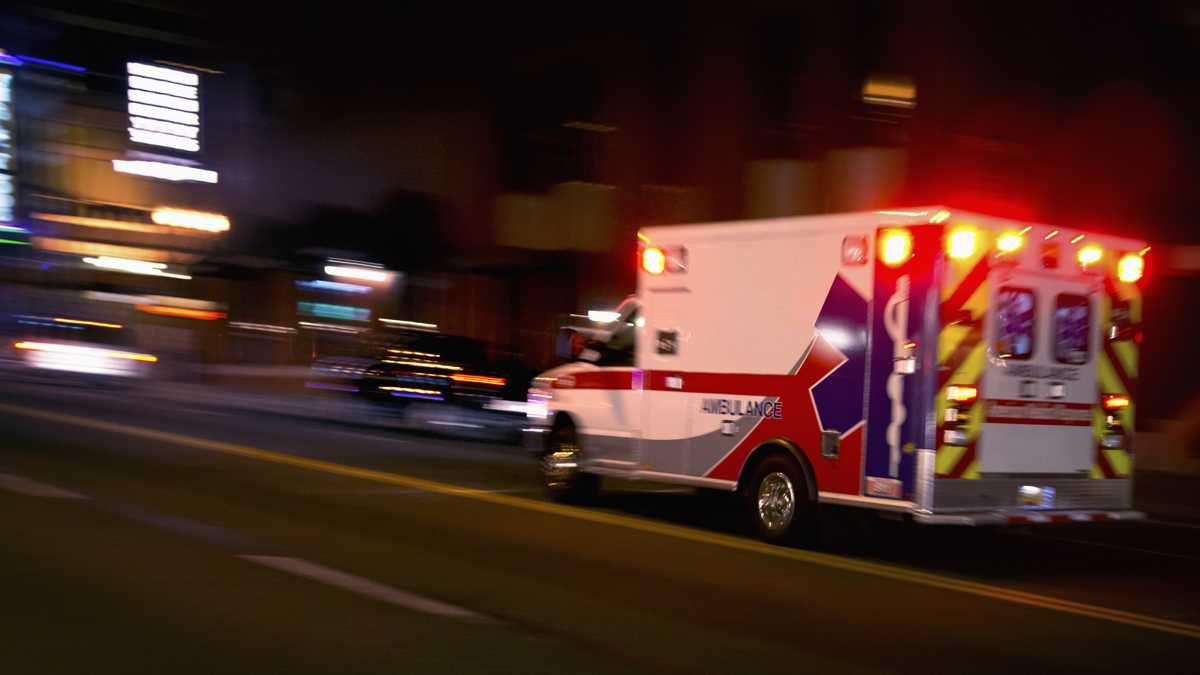 Ambulance Wallpapers - Top Free Ambulance Backgrounds - WallpaperAccess