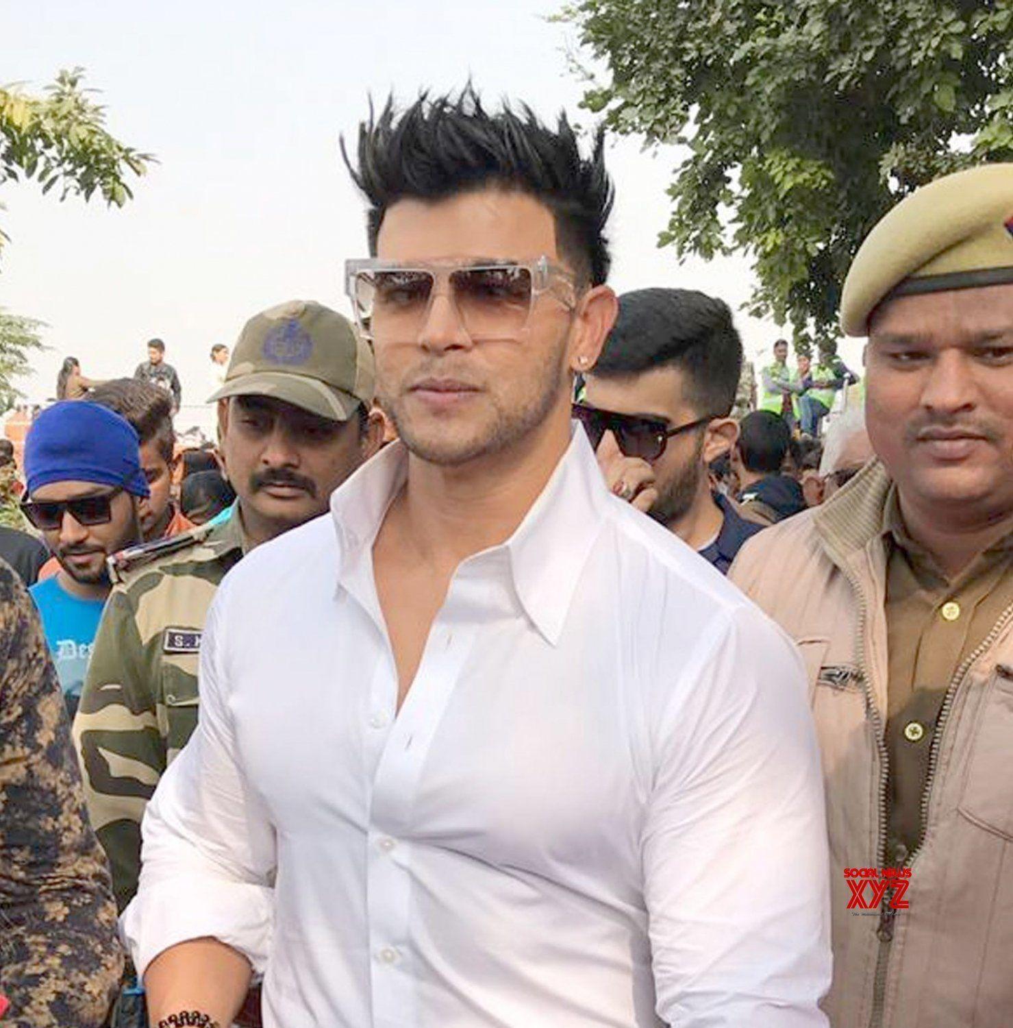 Sahil Khan Wallpapers - Top Free Sahil Khan Backgrounds - WallpaperAccess