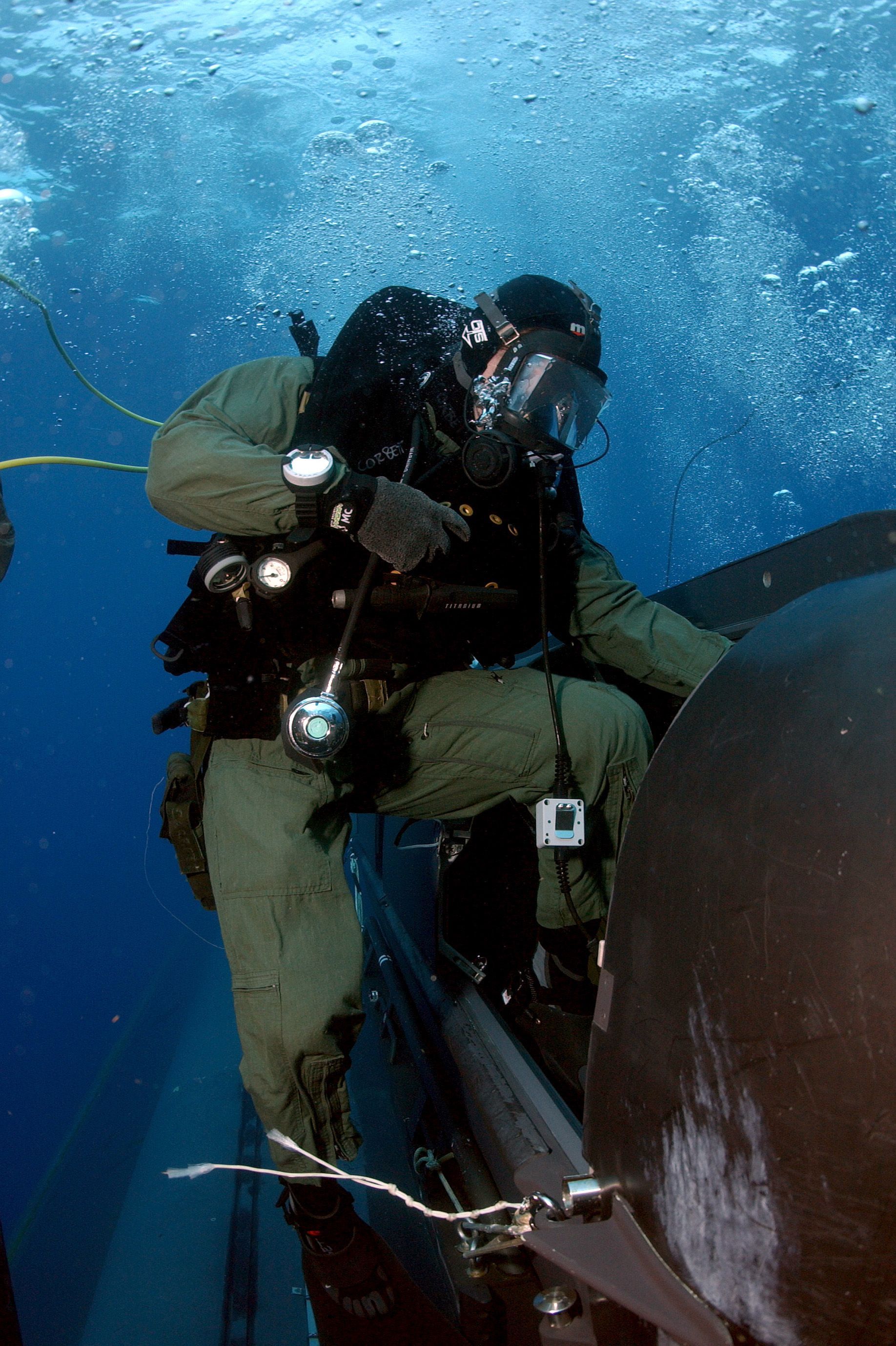 Frogman Wallpapers - Top Free Frogman Backgrounds - WallpaperAccess