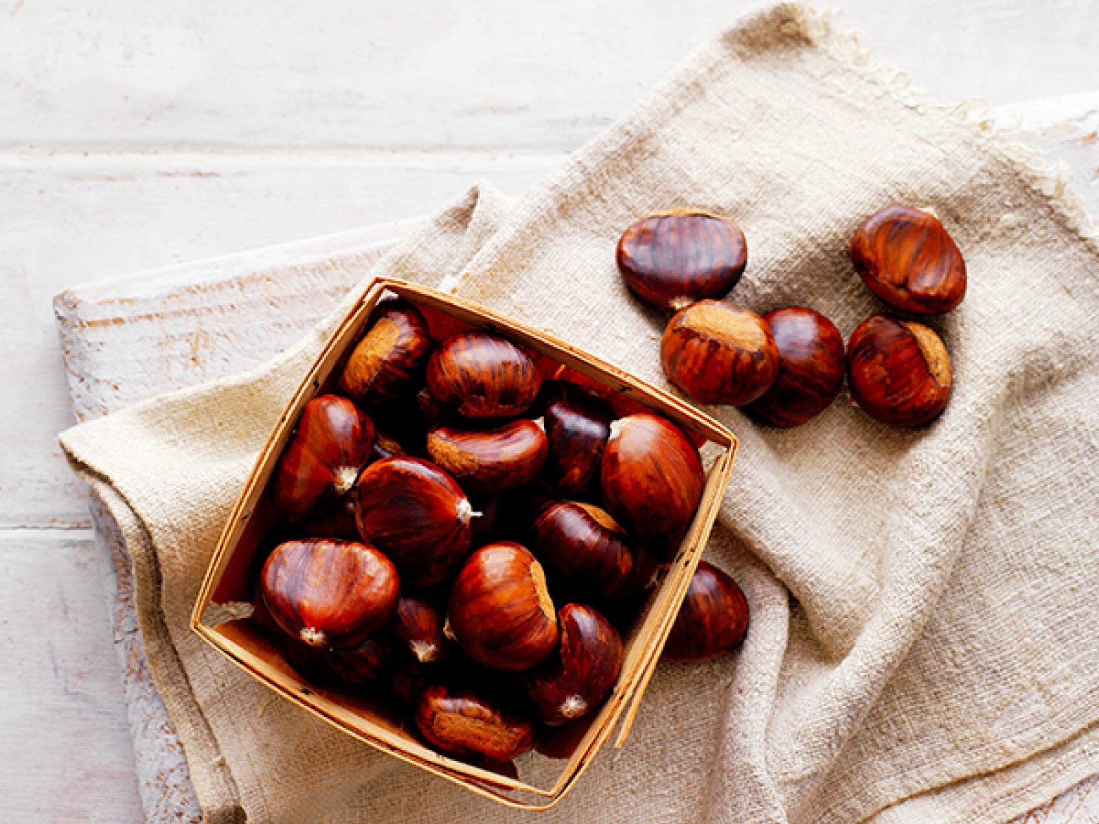 Chestnuts Wallpapers - Top Free Chestnuts Backgrounds - WallpaperAccess