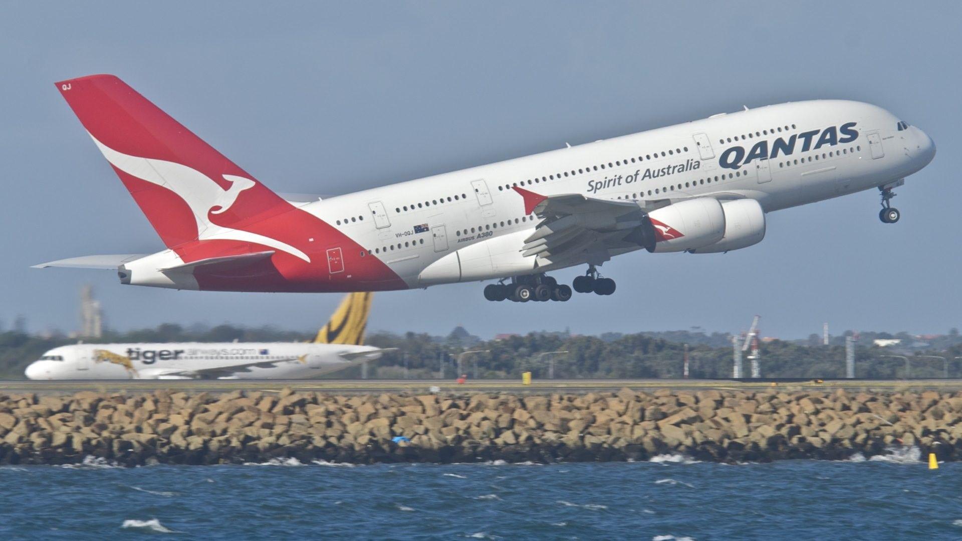 Airbus A380 Wallpapers - Top Free Airbus A380 Backgrounds - WallpaperAccess