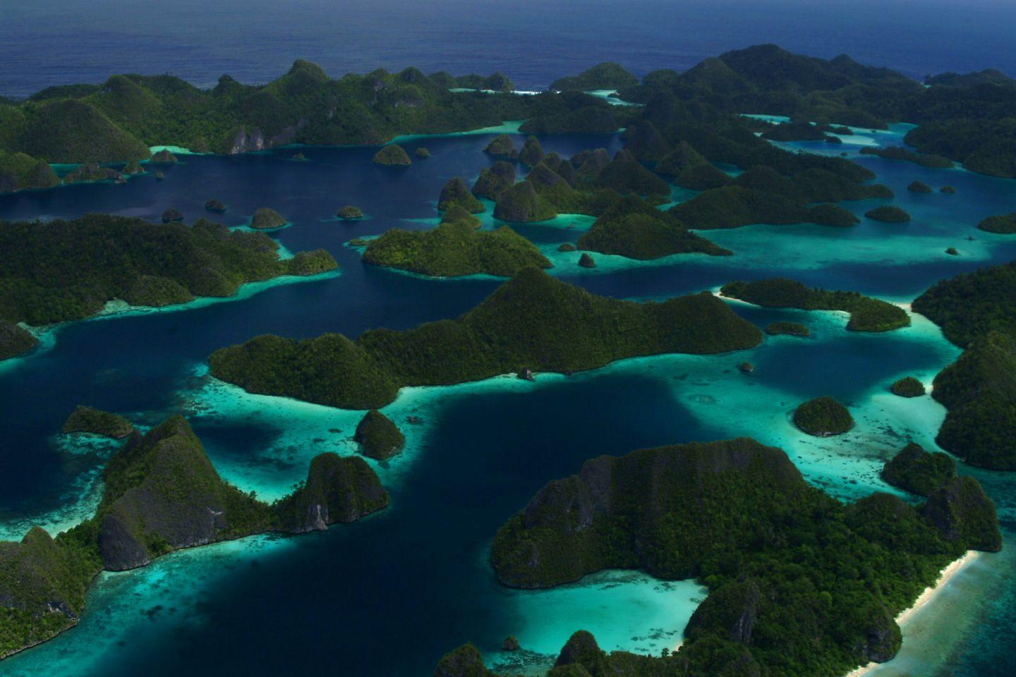 Raja Ampat Wallpapers - Top Free Raja Ampat Backgrounds - WallpaperAccess