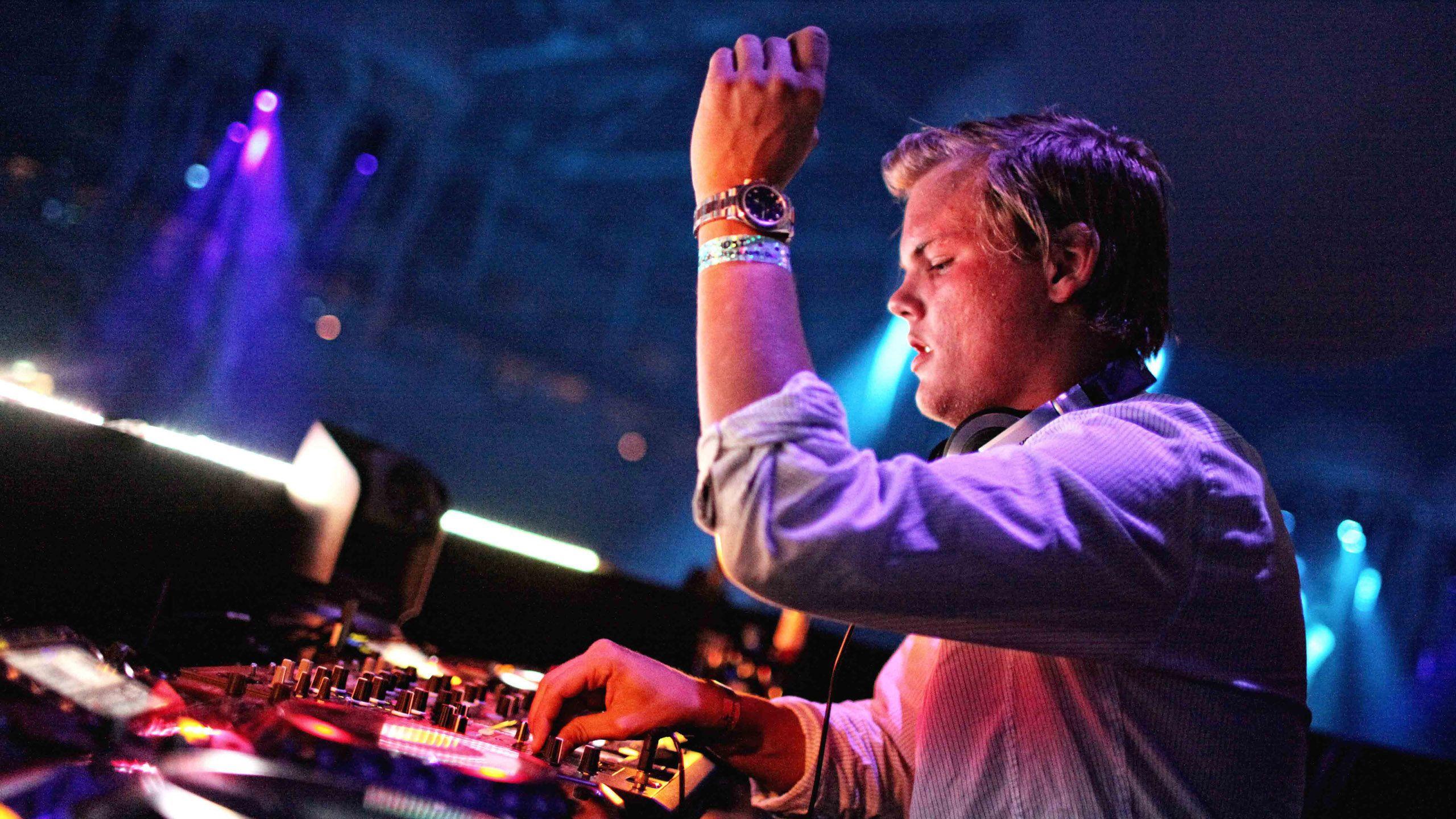 Avicii Wallpapers - Top Free Avicii Backgrounds - WallpaperAccess