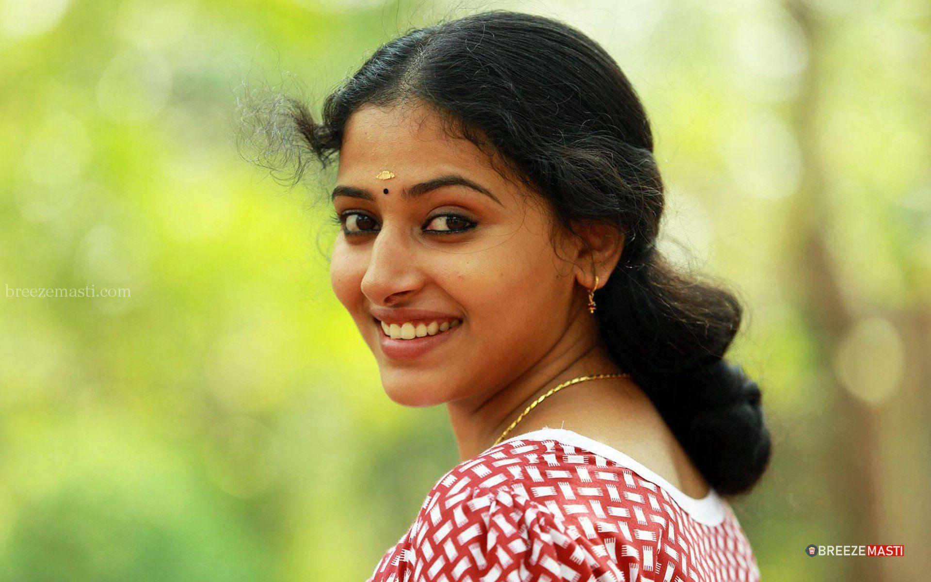 Anu Sithara Wallpapers - Top Free Anu Sithara Backgrounds - WallpaperAccess