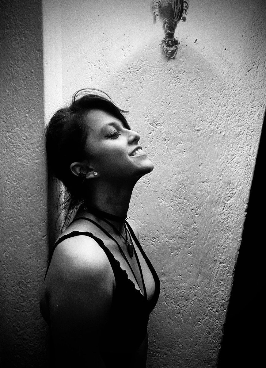 Yohani Wallpapers - Top Free Yohani Backgrounds - WallpaperAccess