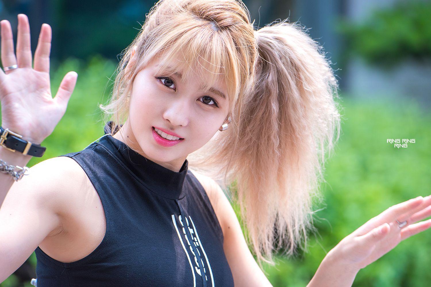 Twice Momo Wallpapers - Top Free Twice Momo Backgrounds - WallpaperAccess