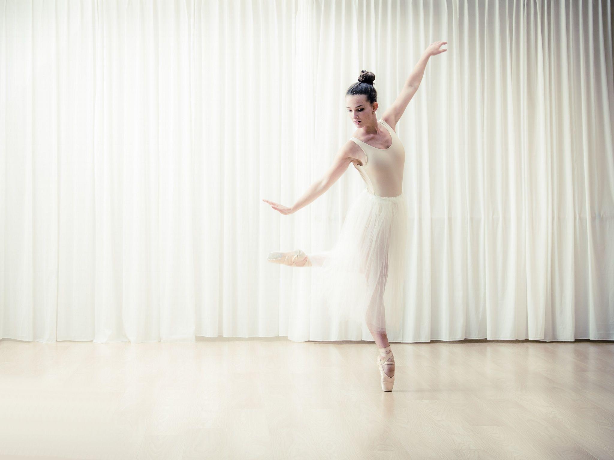 Ballet Dancer Wallpapers - Top Free Ballet Dancer Backgrounds ...