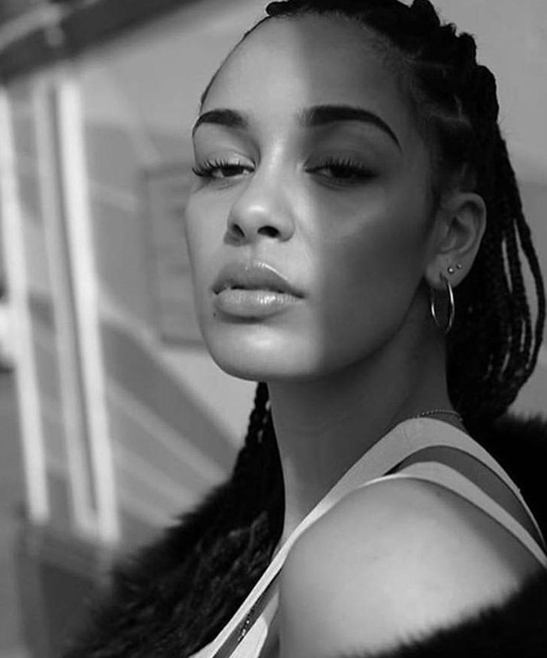 Jorja Smith Wallpapers - Top Free Jorja Smith Backgrounds - WallpaperAccess