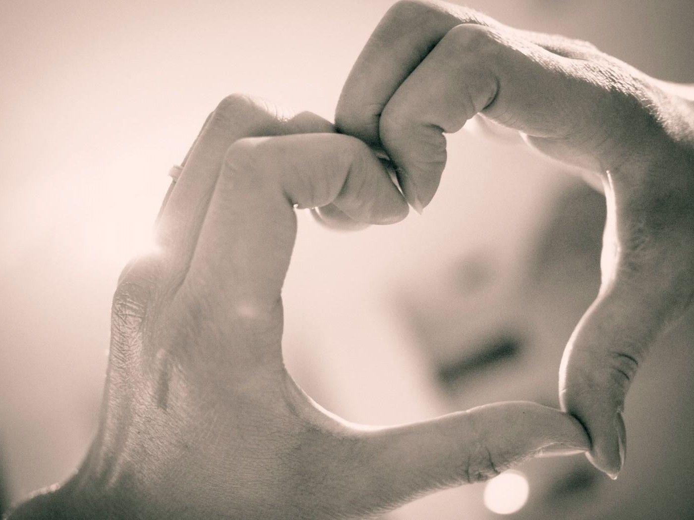 Finger Heart Wallpapers - Top Free Finger Heart Backgrounds ...