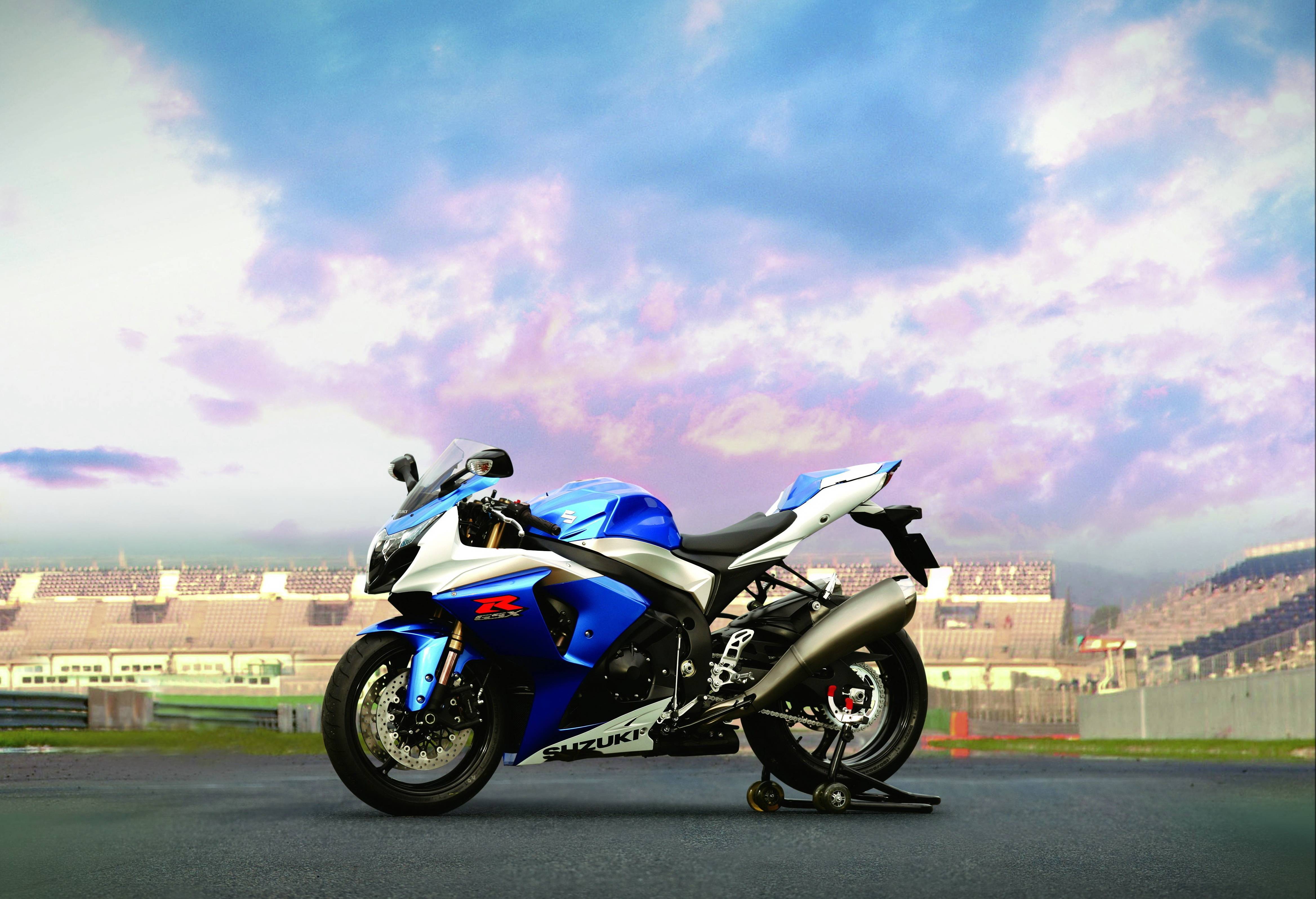 Suzuki GSXR Wallpapers - Top Free Suzuki GSXR Backgrounds - WallpaperAccess