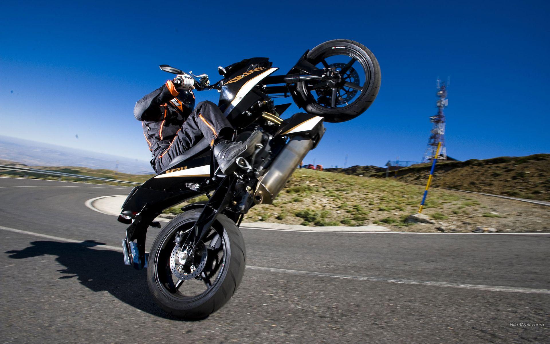 Motorcycle Wheelie Wallpapers - Top Free Motorcycle Wheelie Backgrounds ...