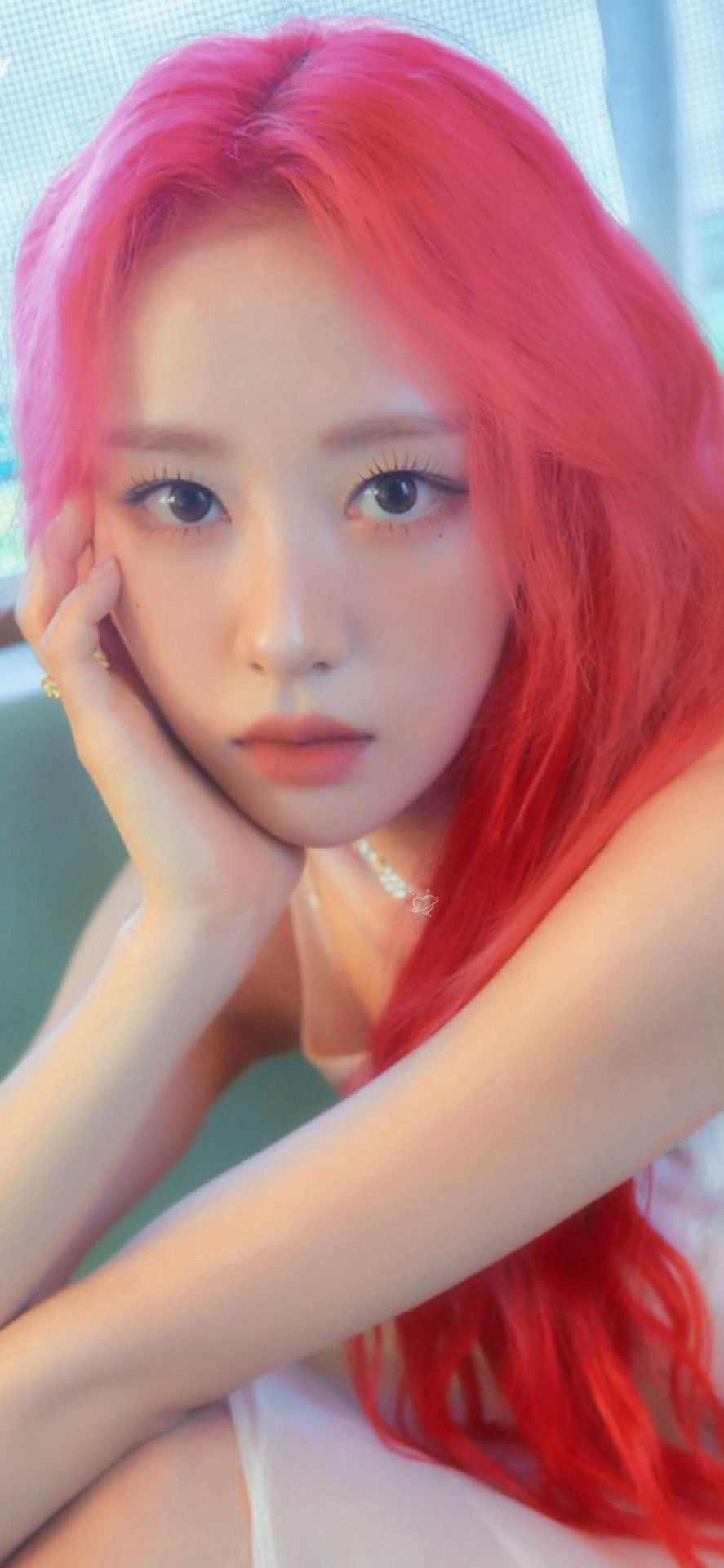 Yves Loona Wallpapers - Top Free Yves Loona Backgrounds - WallpaperAccess